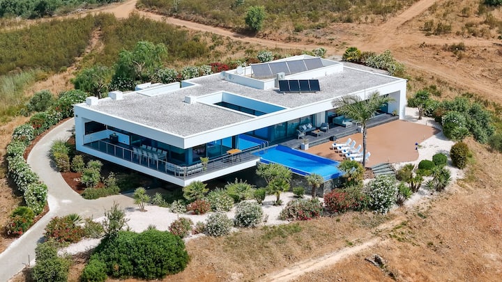 Villa Sernadinha In Lagos By Lovelystay - Lagos