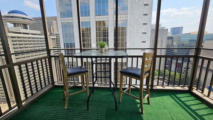 Cozy City Retreat-balcony+views - Atlanta, GA