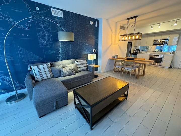 Charming 1b/1b W/ Scenic Views In Miami Beach - Hallandale Beach