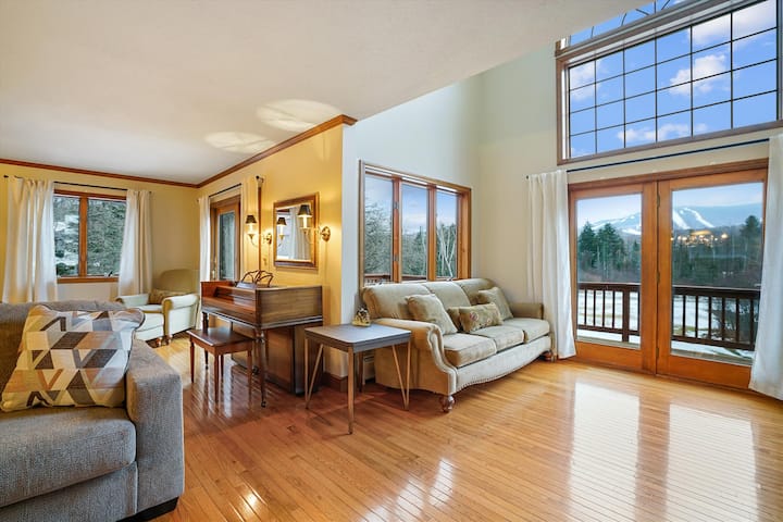 Mountain View Chalet Hot Tub And Views - Killington, VT