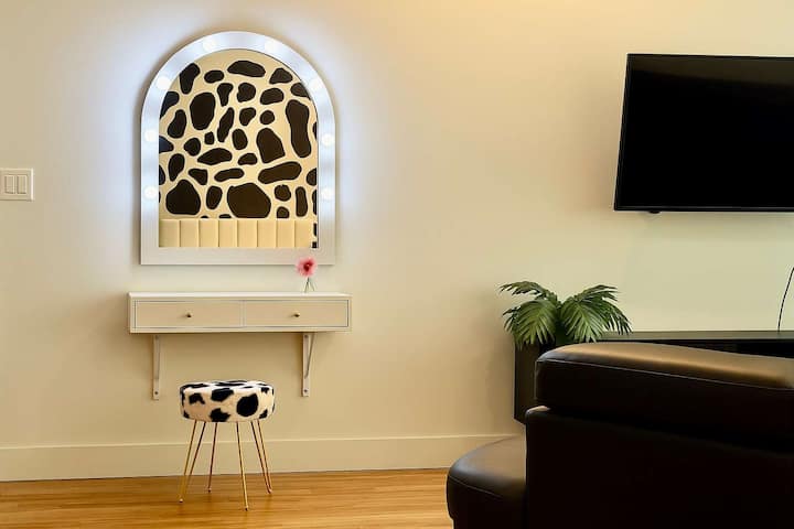 101 Dalmatians Themed Double Queen  Suite - Fair Park - South Dallas