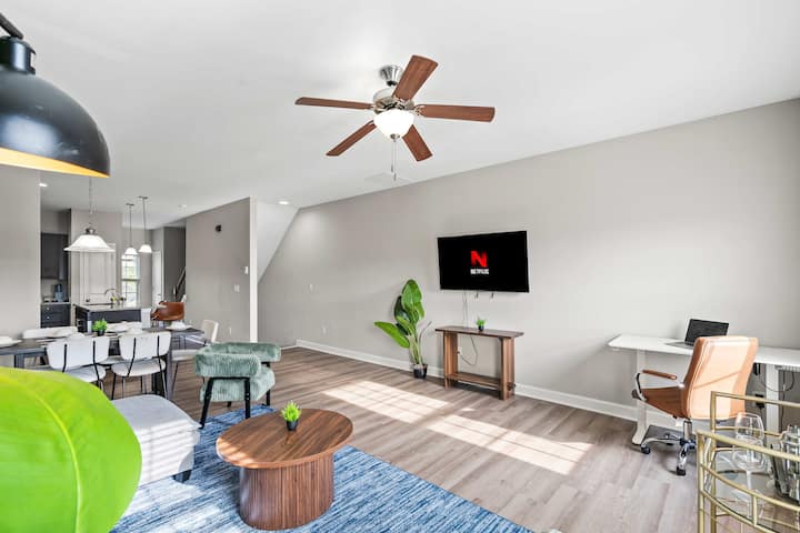 3br Townhouse | King Bed | Garage | Pineville - Fort Mill, SC