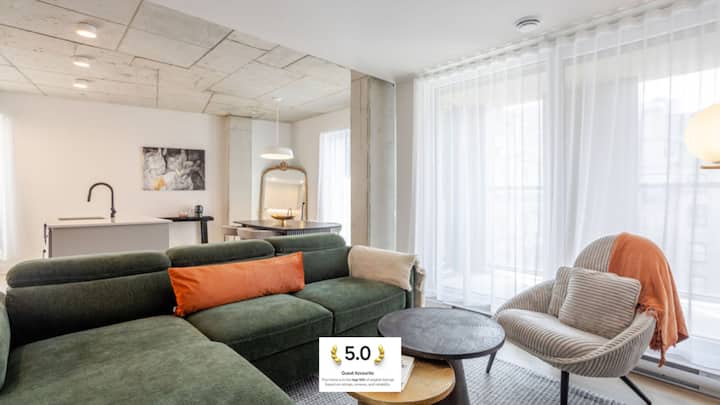 Velivana Stay | Old Mtl 2br Retreat + Free Parking - Montreal