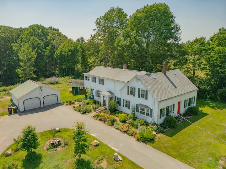 The Good Bones Abode - Scarborough, ME