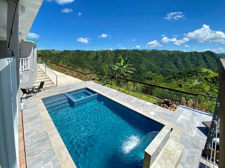 Mountain Villa W/ Heated Pool, Hot Tub & Views - Puerto Rico