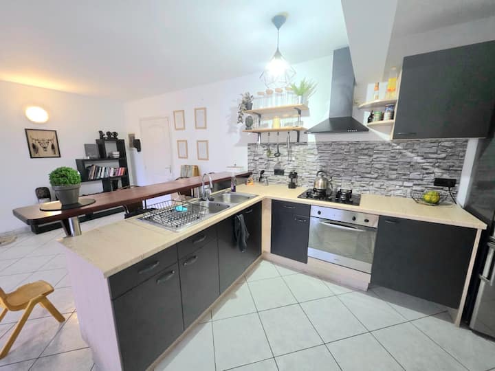 F3 Idéal Pour Famille - Spacieux - Central - Nouméa