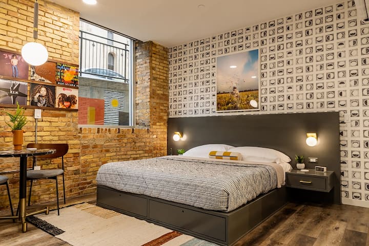 3 Private King Suites - The Finnley Hotel - Grand Rapids, MI