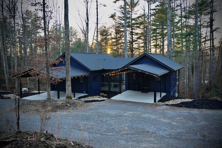 Hot Tub~7 Miles To Airport~shuffleboard~sleeps 20 - Sierra Nevada