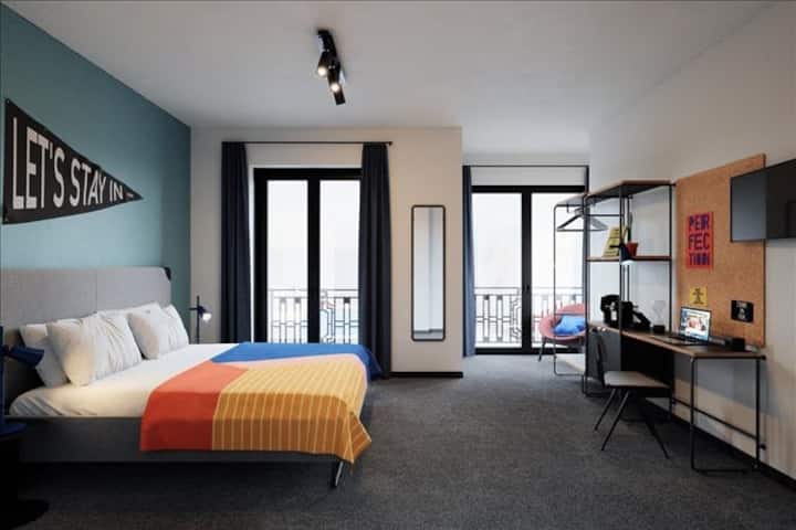 Great Spot Near Gran Vía | The Social Hub - Madrid