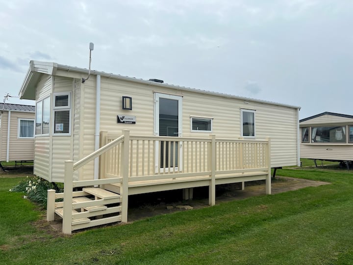 Gold Caravan (Sleeps 6) Ns2506 - Skegness