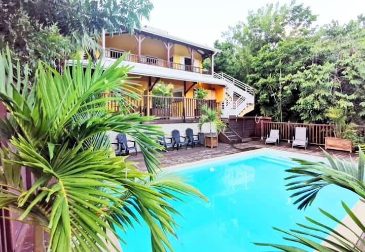 Villa à Sainte Anne En Martinique - Ref : M141 - Martinique