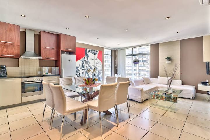 Large 1 Bedroom In Foreshore Cbd - Cape Town