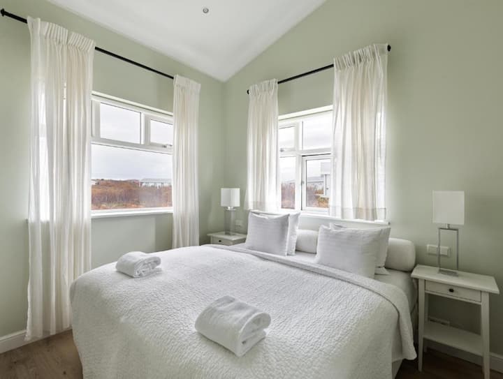 Saga Circle Villas - 2 Bedroom For 4 Guests - Selfoss