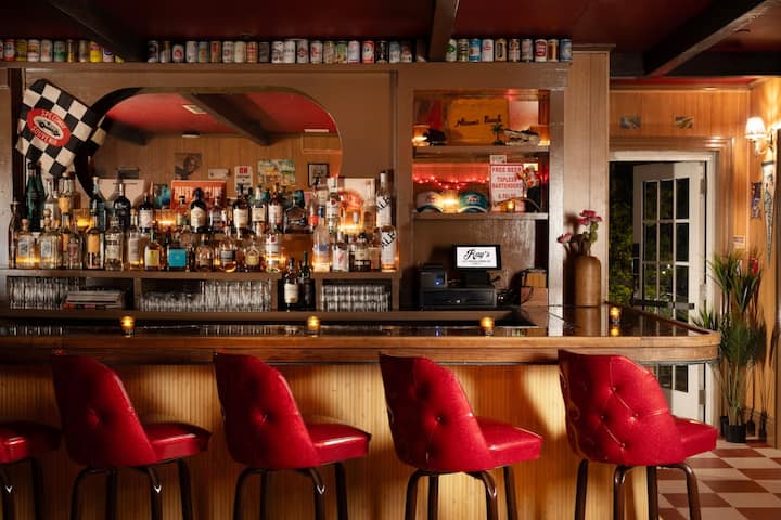 Near Miami Beach Boardwalk + Pool. Bar. Free Bike. - Miami Beach, FL