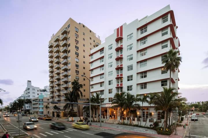 Just 2-minutes To Miami Beach + Heated Pool & Bike - Miami Beach, FL