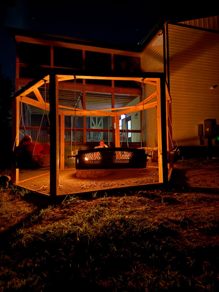 New! Dock! Pool! Hot Tub! Games! - Lake Barkley State Resort Park, Cadiz