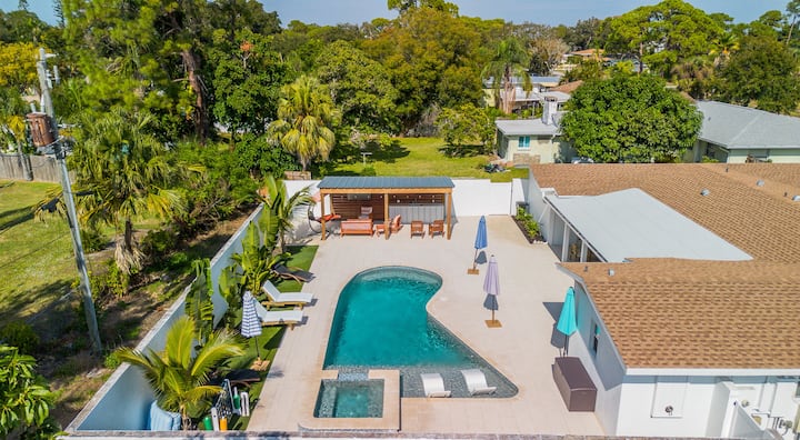 4br Home W/ Heated Pool & Outdoor Lounge Near Ami - Bradenton, FL