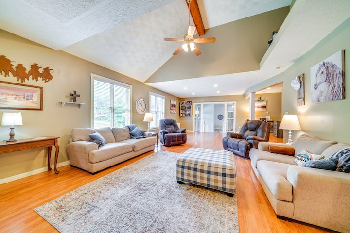 14 Mi To Dtwn Louisville: Holiday Vacation Home! - Mount Washington, KY