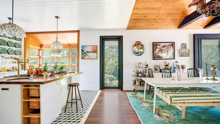 Stylish Montauk Escape With Lush Outdoor Living - Montauk, NY