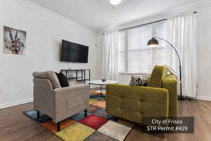 Smart 1br Living | Close To Top Shops & Offices - Frisco, TX