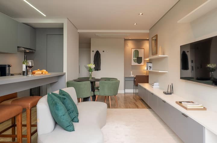 Luxurious 2-bedroom Apartment | Balneário Shopping - Santa Catarina (estado)