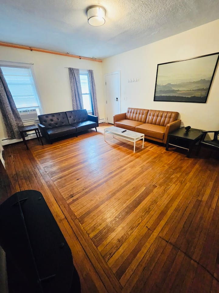 Cozy 2 Bed Near Whole Foods, Downtown, Miriam, Etc - Providence, RI