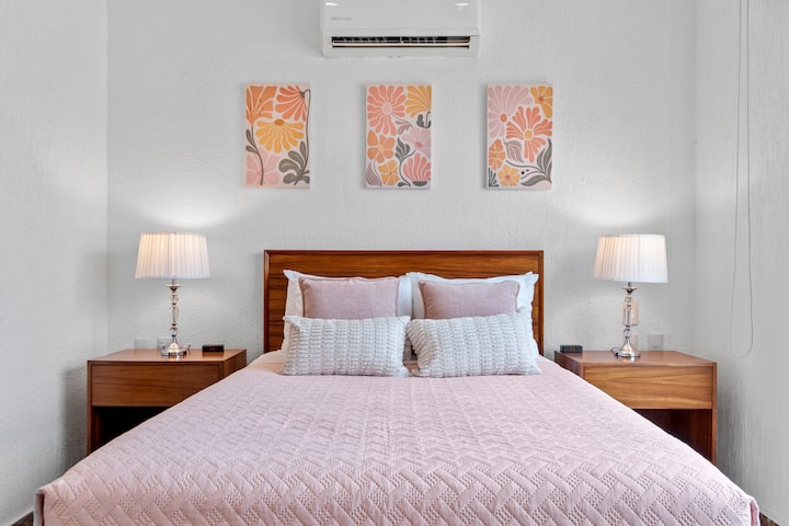 Cozy 2br In Versalles – Walk To Beach & Dining - Puerto Vallarta