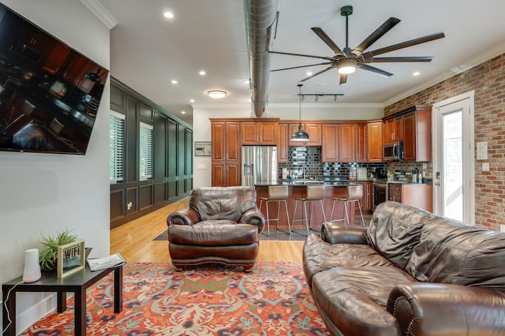 2 Mi To Dtwn San Marcos: Spacious Home W/ Yard! - San Marcos, TX