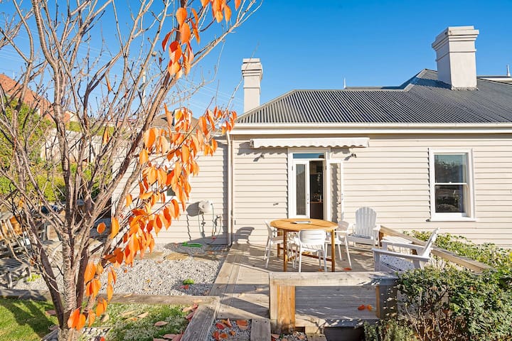 Rose Cottage—charming Haven Near Cbd & Waterfront - Hobart