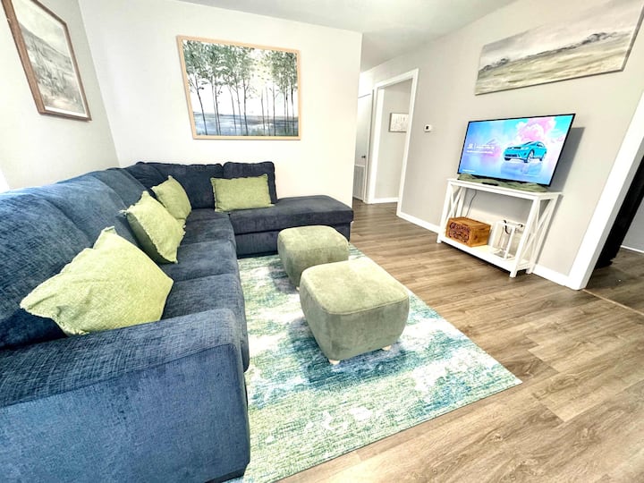 Soothing Greens Color Peaceful 3 Br/1ba Dwelling - Nederland, TX