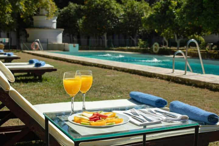 Classic Room By Hotel Monasterio De San Francisco - La Campana