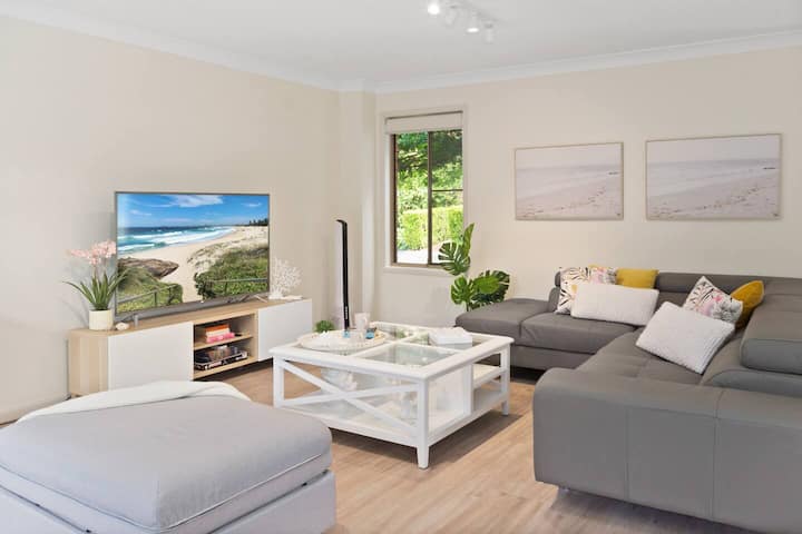 Tranquil 3br T/home W/ Spa Bath, Bbq & Ev Parking - Wollongong