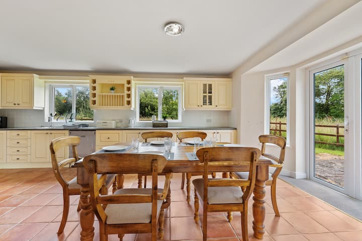 Ashbourne 6 Bed Ideal For Contractors - Ashbourne