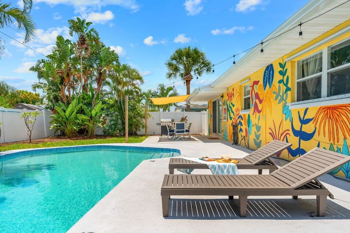 Tropical Beachside Home W/bbq & Heated Pool! - Satellite Beach, FL