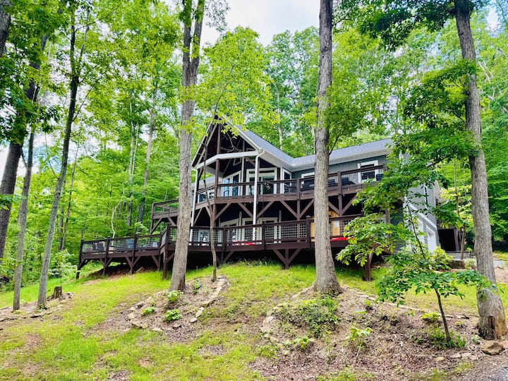 Treetop Escape • A-frame Chalet • Sauna • Game Roo - Asheville, NC