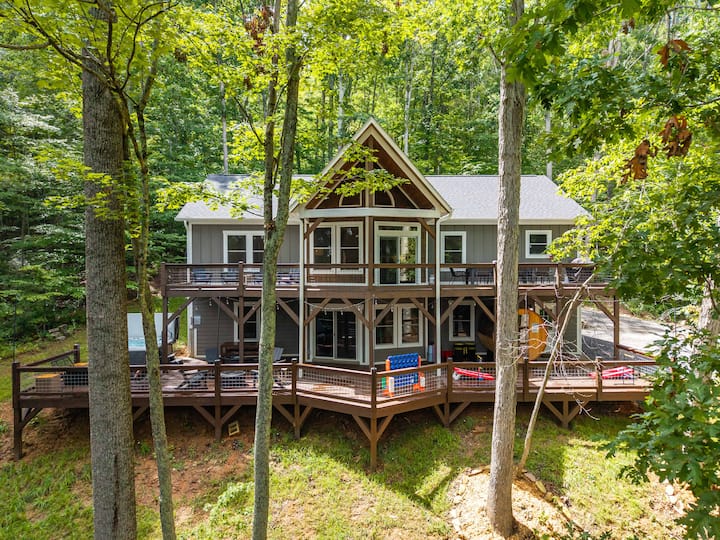 Treetop Escape • A-frame Chalet • Sauna • Game Roo - Asheville, NC