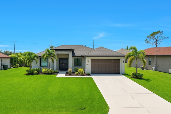 Villa Azure - Cape Coral, FL