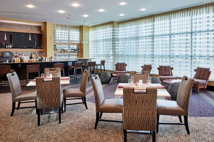 Close To Rio Lakefront + Gym. Pool. Restaurant. - Germantown, MD