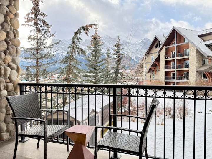 Grande Rockies - Newly Renovated Mtn View Retreat - Canmore