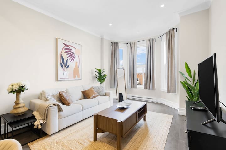 Modern 2br + Sofa Bed | A/c| Mile-end / Plateau - ドルバル