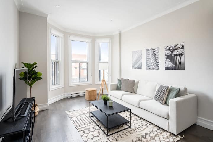 Modern 2br | A/c In Every Room | Mile-end / Platea - Montreal