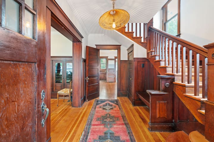 Historic Heart Of Downtown House - Vancouver, WA