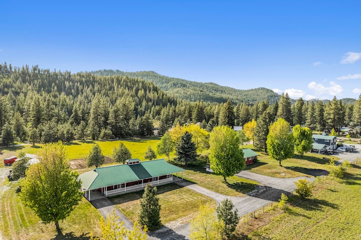 Microbrewery Duplex | Covered Porch, Trails, Bbq - Lake Wenatchee, WA
