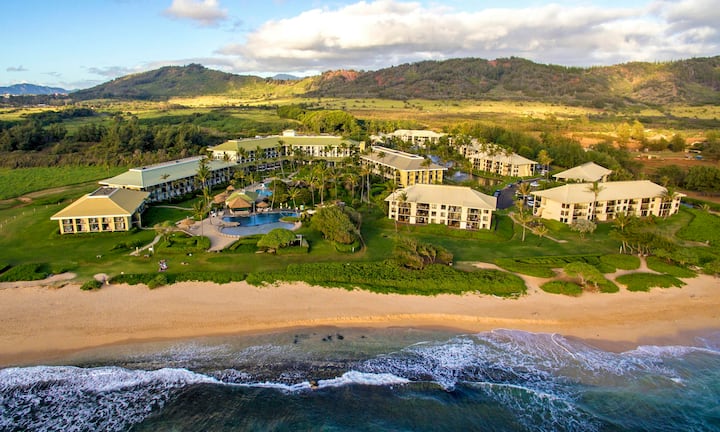 Room With 1 King Bed In 4-star Oceanfront Resort - Kauai, HI