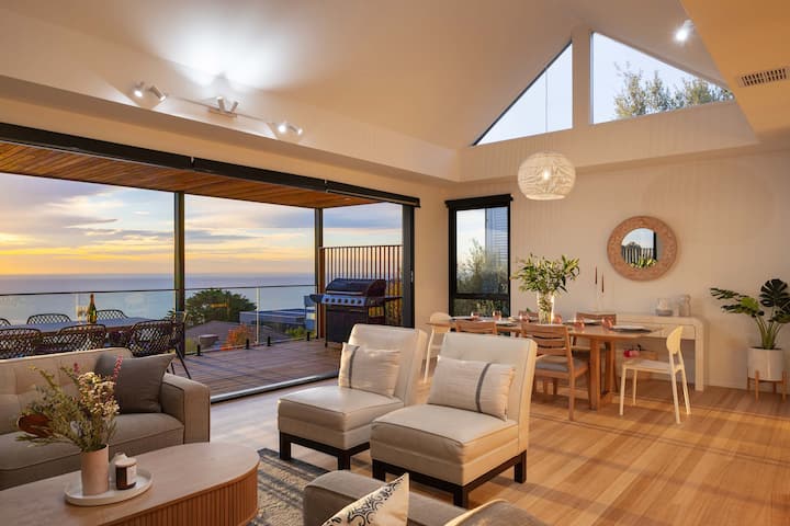 Azure Horizon | Solar Heated Infinity Pool - Mornington