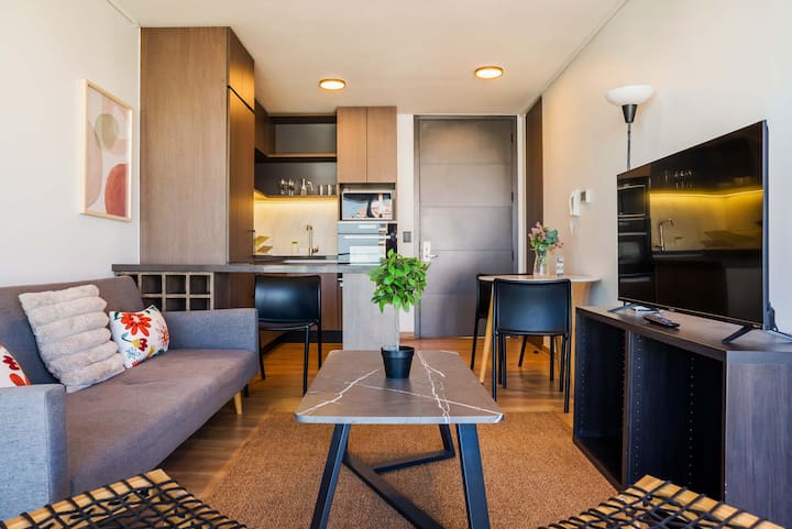 Chic 2br Haven In The Heart Of Las Condes Oasis - Las Condes