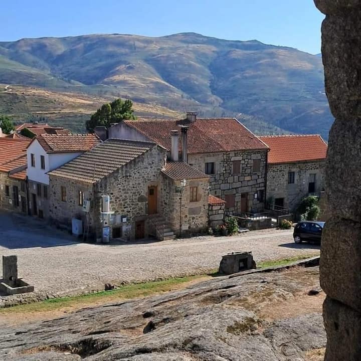 Rustic Terrace2 Bedrooms Farm House - Celorico da Beira