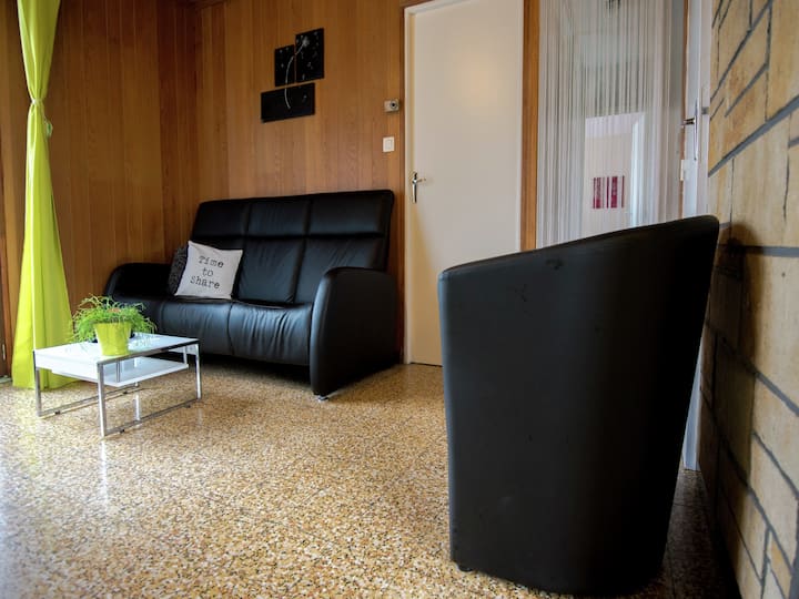 Refuge Paisible Dans Un Jardin - Froidchapelle