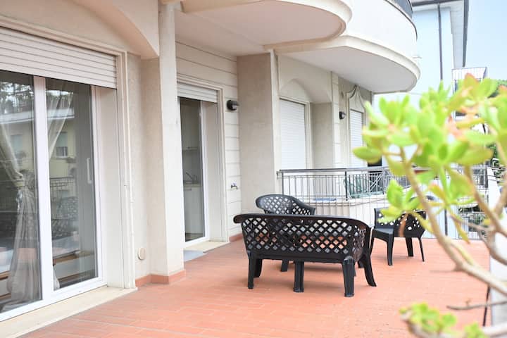 Rn002 – Rimini, Comfortable Two-bedroom Apartment - Rímini