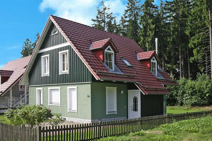 Chalets Dans Le Parc Des Sapins, Sapin - Elend